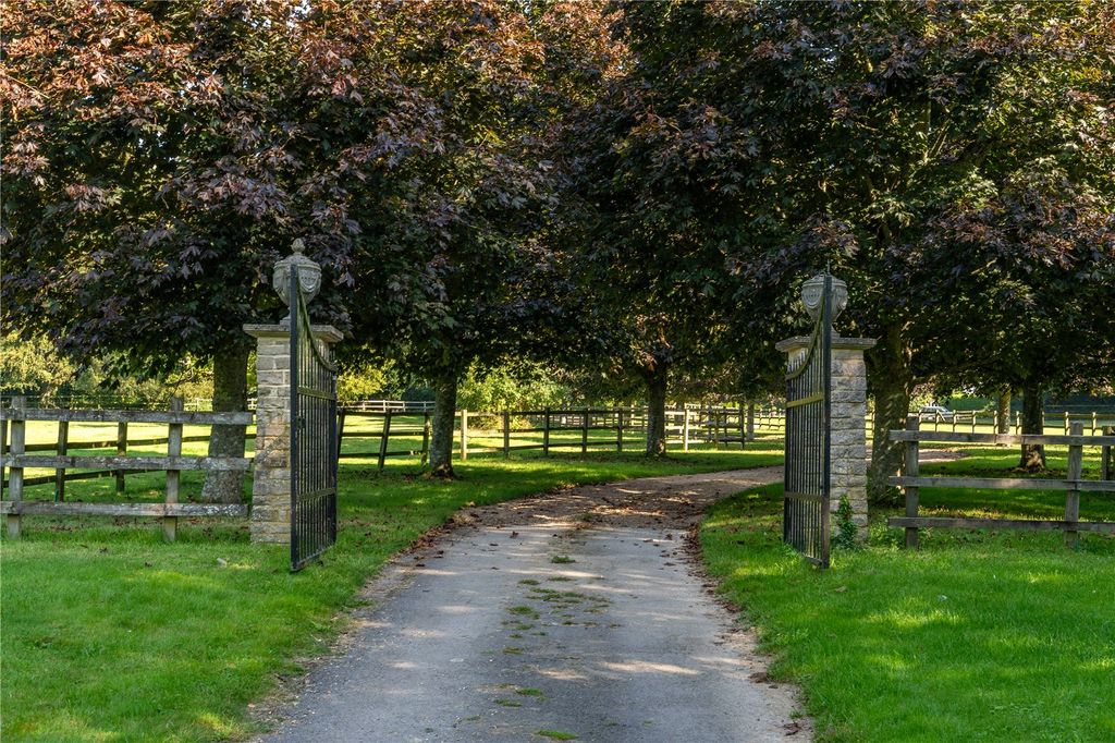 Hunton Down Lane, Sutton Scotney, Winchester, Hampshire SO21, 10 bed ...