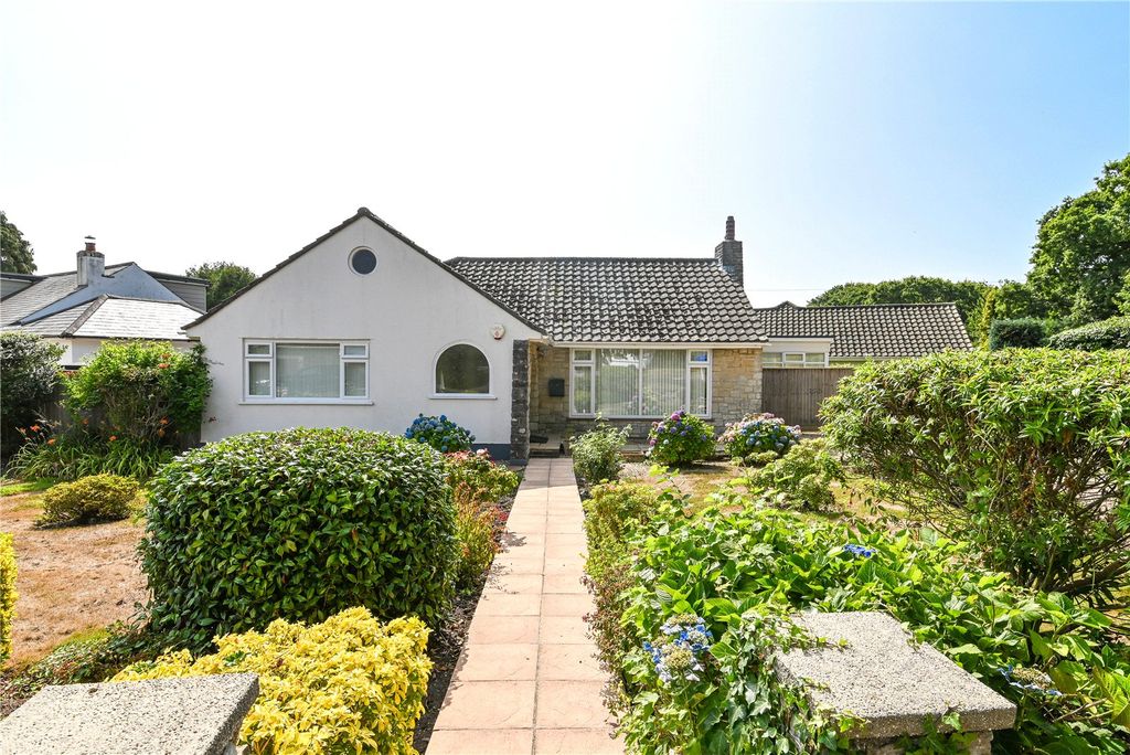 Dilly Lane, Barton On Sea, New Milton, Hampshire BH25, 3 bed bungalow ...