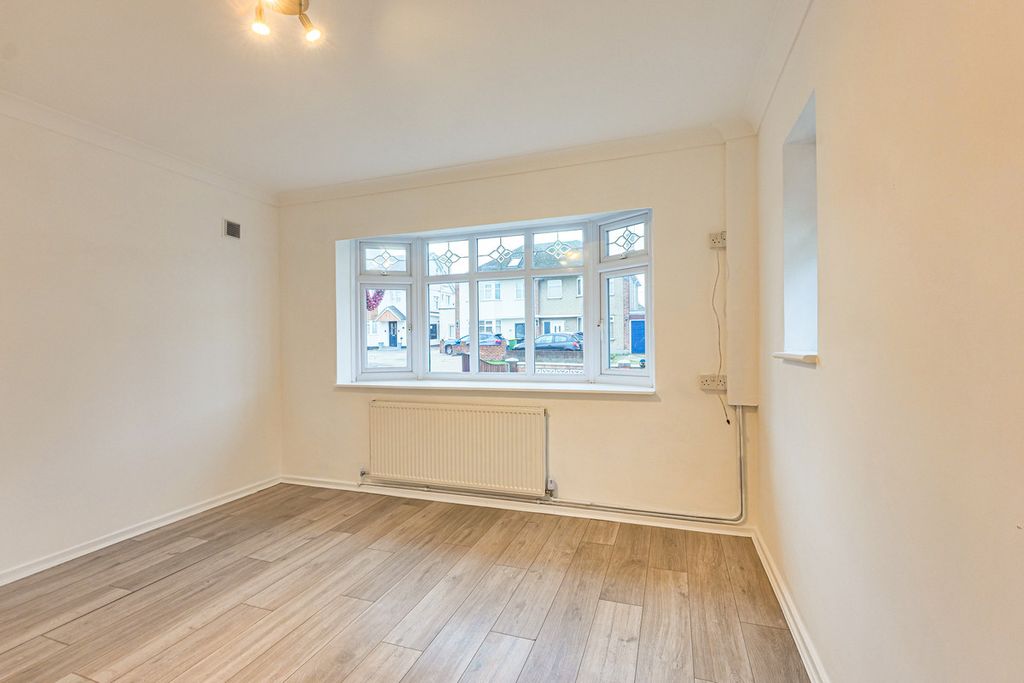 Grange Gardens, Rayleigh SS6, New home, 3 bed semi-detached bungalow ...