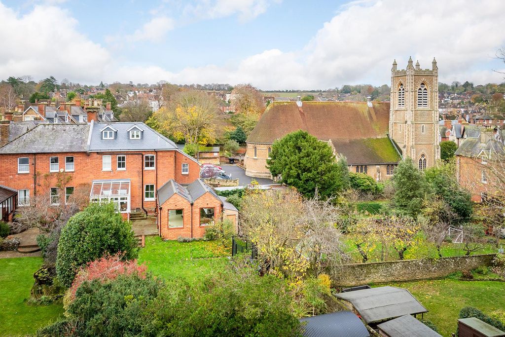 Churchill Road, Guildford GU1, 4 bed semi-detached house for sale, £ ...
