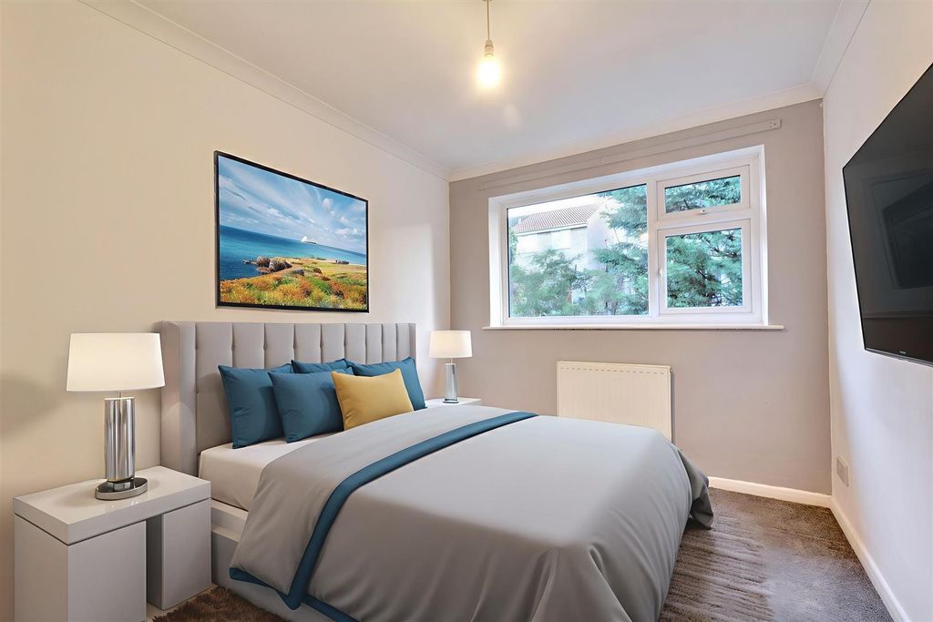 Beckett Court, Gedling, Nottingham NG4, 2 bed flat for sale, £125,000 ...