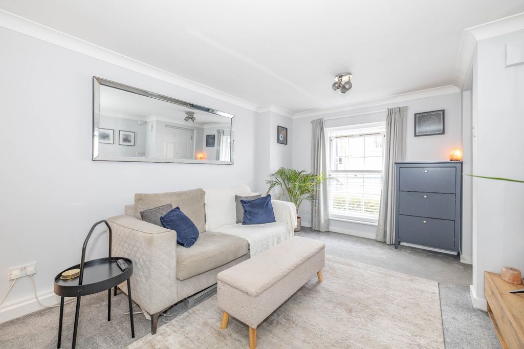 Station Road West, Canterbury, Kent CT2, 1 bed flat for sale ...