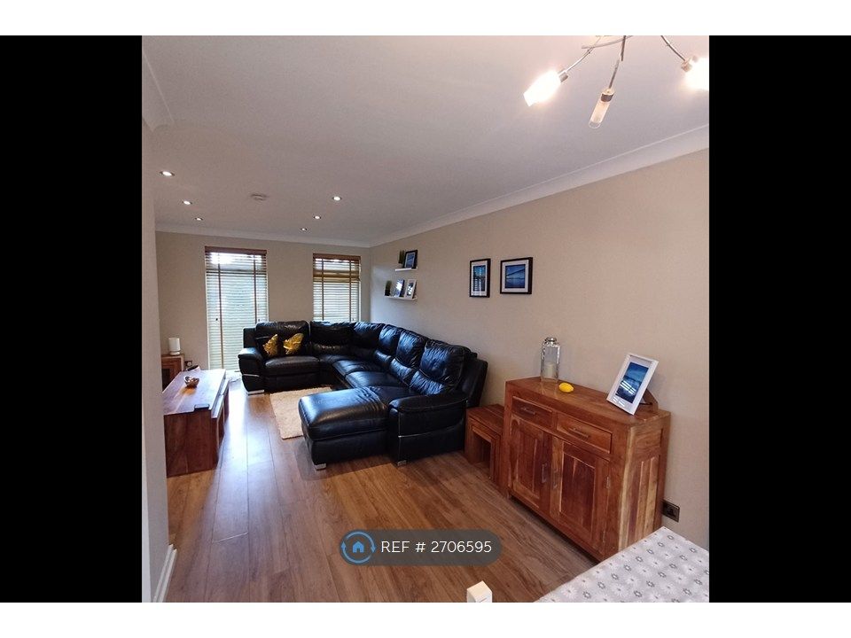 Braid Green, Livingston EH54, 3 bed semi-detached house to rent, £1,300 ...