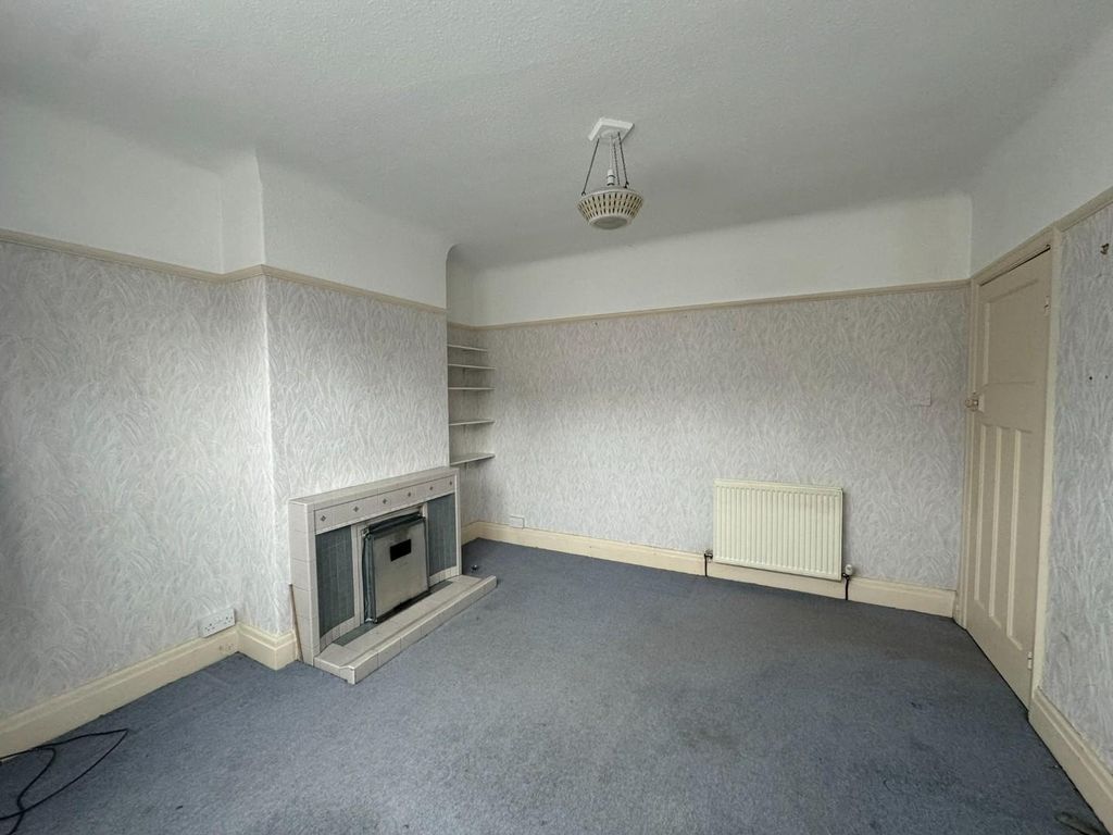 Rosslyn Road, Firswood M16, 3 bed semi-detached house for sale, £ ...