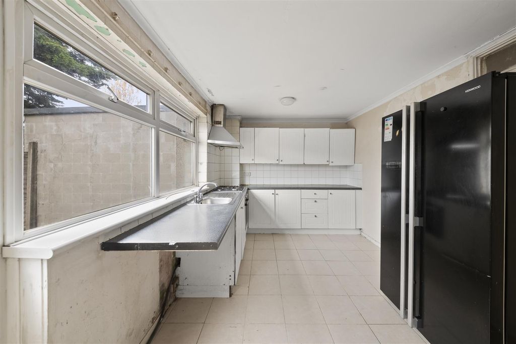 Convent Way, Southall UB2, 4 bed town house for sale, £399,950 ...