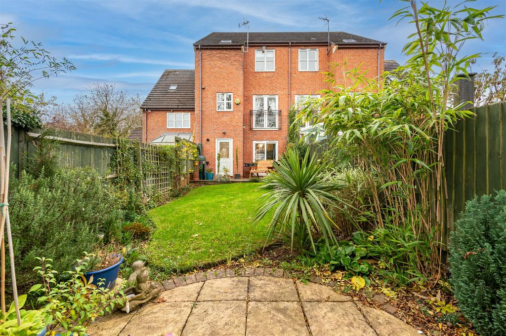 Hudson Way, Radcliffe-On-Trent NG12, 3 bed town house for sale, £ ...