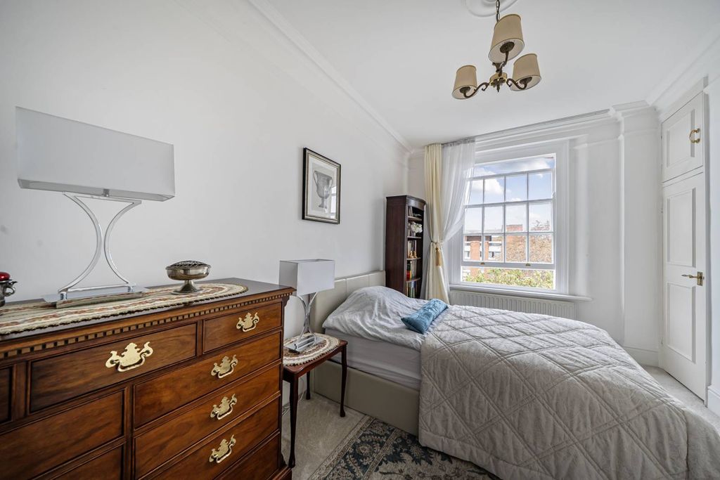 `Rodney Court, Little Venice, London W9, 2 bed flat for sale, £800,000 ...