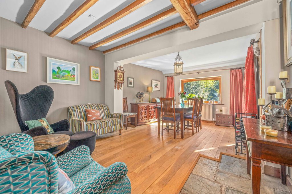 The Cart Hovel, Little Alne B95, 5 bed barn conversion for sale, £ ...