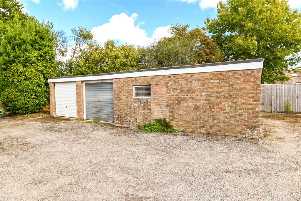 Little Dene Copse, Pennington, Lymington, Hampshire SO41, 2 bed ...