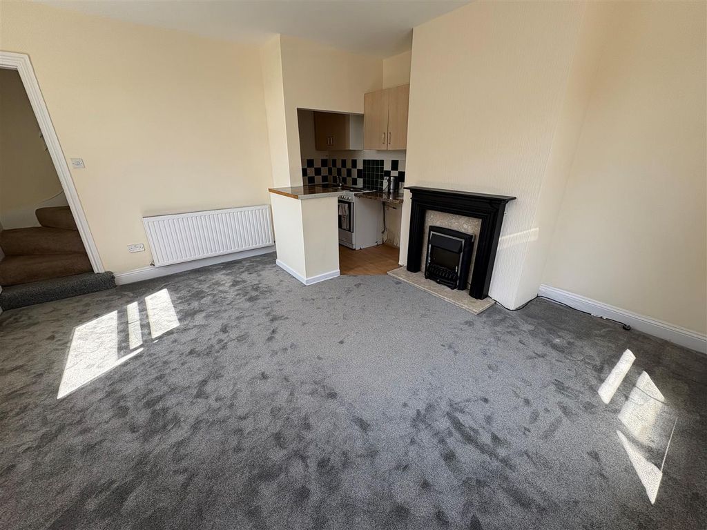 George Street, Thornton, Bradford BD13, 2 bed terraced house to rent, £ ...