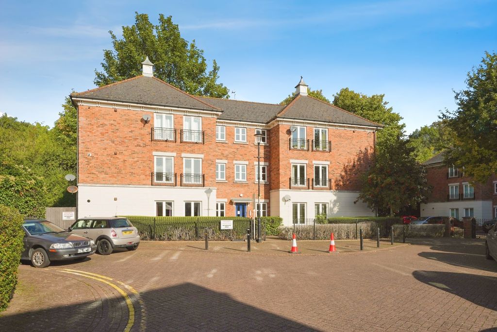 Lion Court, Worcester, Worcestershire WR1, 2 bed flat for sale, £ ...