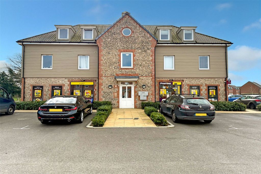Benjamin Gray Drive, Littlehampton, West Sussex BN17, 2 bed flat for ...