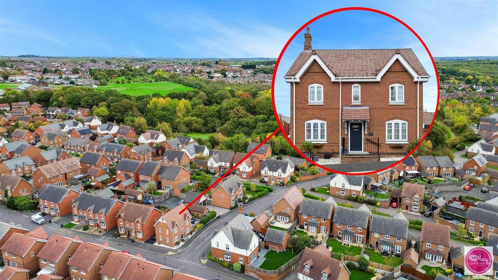 Reading Avenue, Church Gresley DE11, 3 bed detached house for sale, £ ...