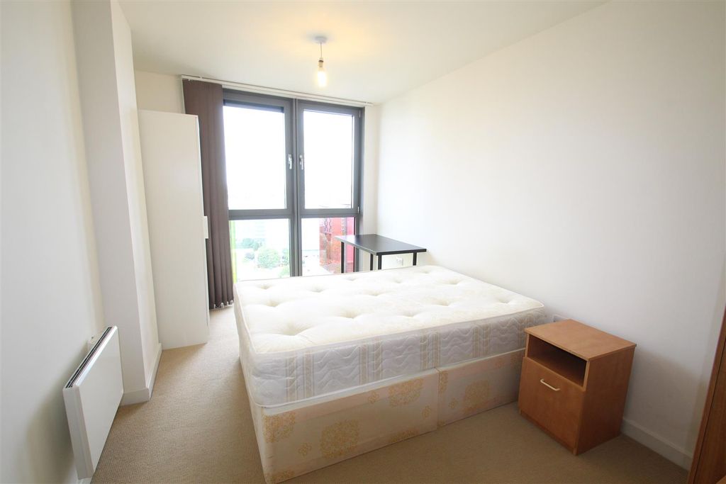 Icona Point, Warton Road, Stratford E15, 2 bed flat to rent, £2,080 pcm ...