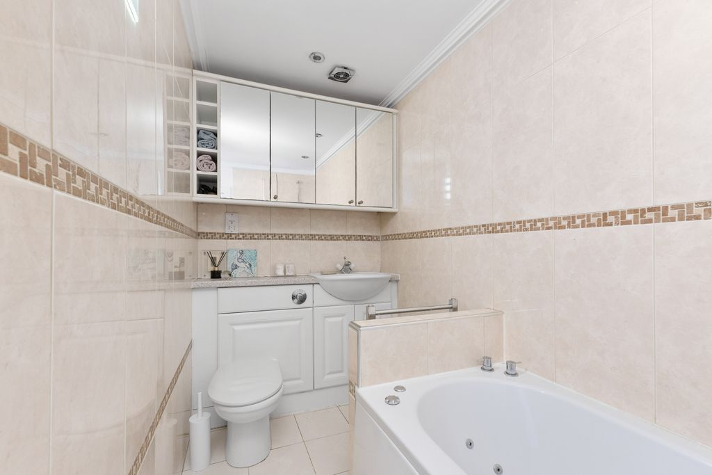 90A Craighouse Gardens, Morningside, Edinburgh EH10, 3 bed flat for ...