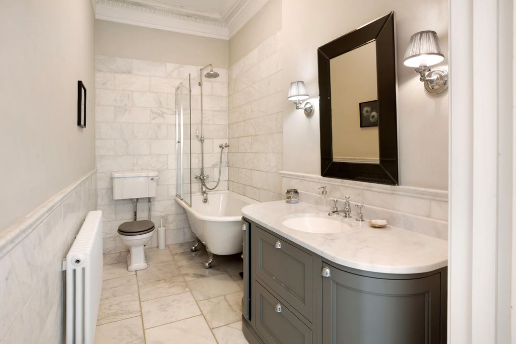 Peamore House, Alphington, Exeter, Devon EX2, 7 bed semi-detached house ...