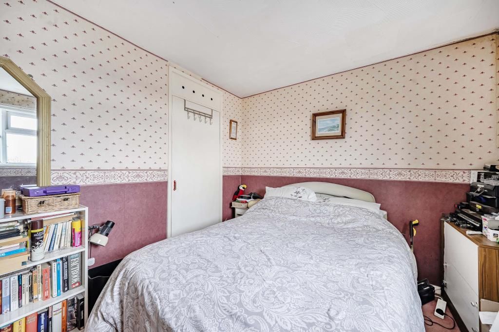 Popley, Basingstoke RG24, 3 bed end terrace house for sale, £242,500 ...