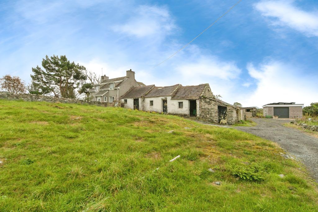 Bryniau Duon, Llanfechell, Amlwch LL68, 3 bed detached house for sale ...