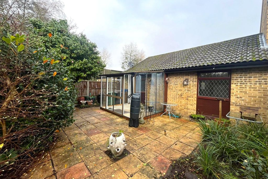 Wellesley Close, Ash Vale, Surrey GU12, 1 bed bungalow for sale, £ ...