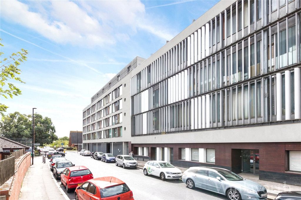 Arklow Road, London SE14, 1 bed flat to rent, £1,550 pcm | PrimeLocation