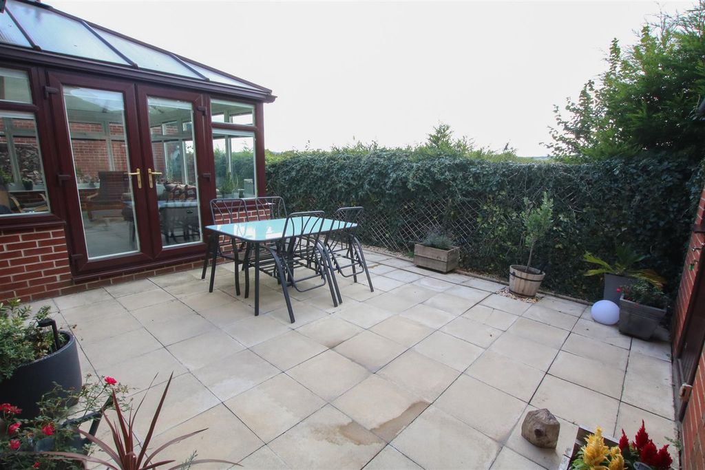 Farm Grange, Balby, Doncaster DN4, 3 bed detached house for sale, £ ...