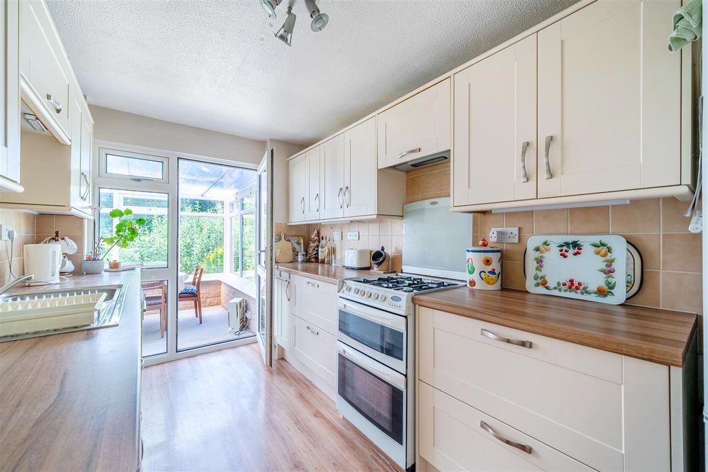 Brunenburg Way, Axminster EX13, 3 bed detached house for sale, £350,000 ...