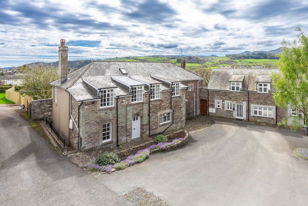 Cradoc Road, Brecon LD3, 4 bed detached house for sale, £550,000 ...