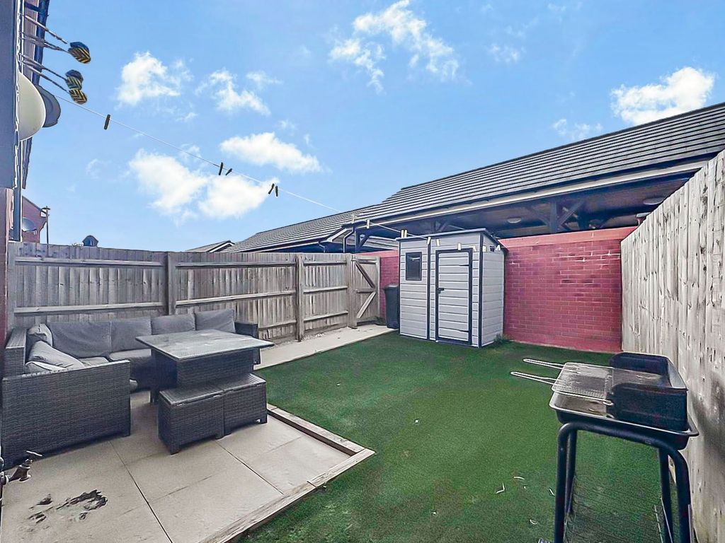 Great Oldbury Drive, Great Oldbury, Stonehouse GL10, 3 bed end terrace ...