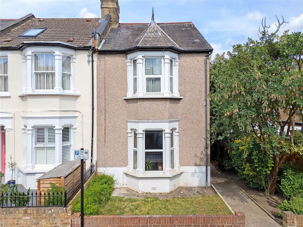 Connaught Road, North Chingford E4, 1 bed flat for sale, £320,000 ...