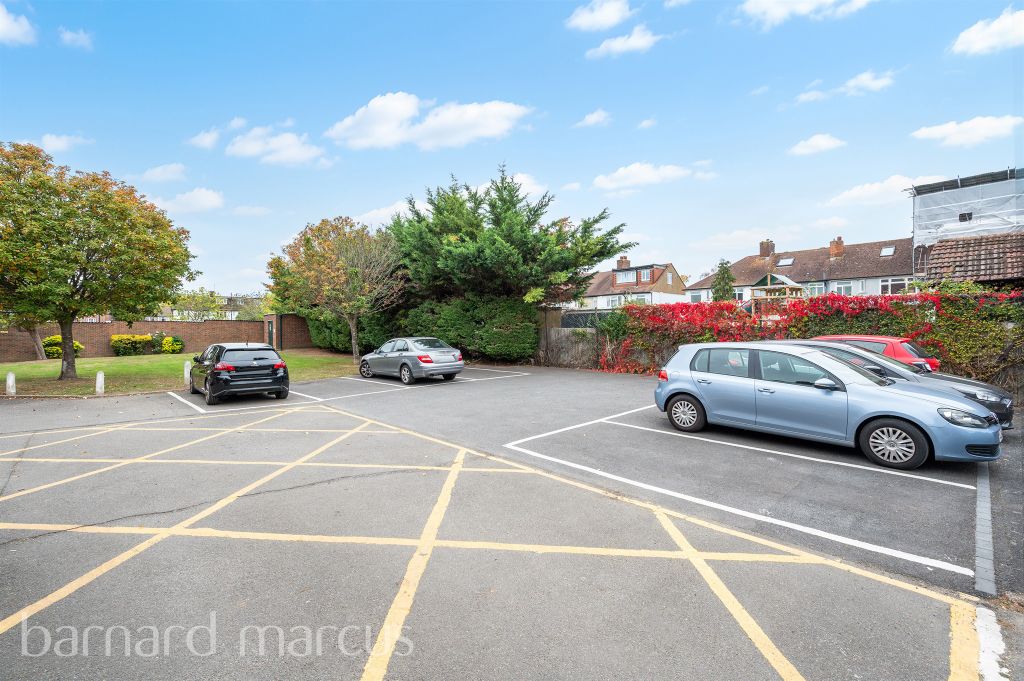 Grand Drive, London SW20, 2 bed flat for sale, £345,000 | PrimeLocation