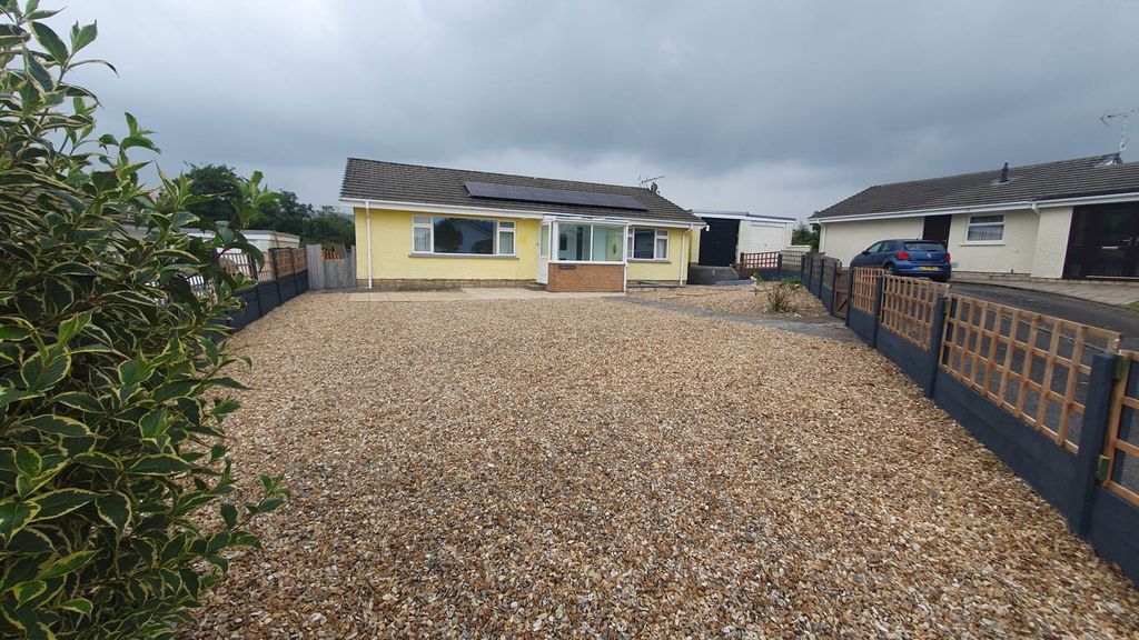 Ger Y Llan, Aberystwyth SY23, 3 bed detached bungalow for sale, £ ...