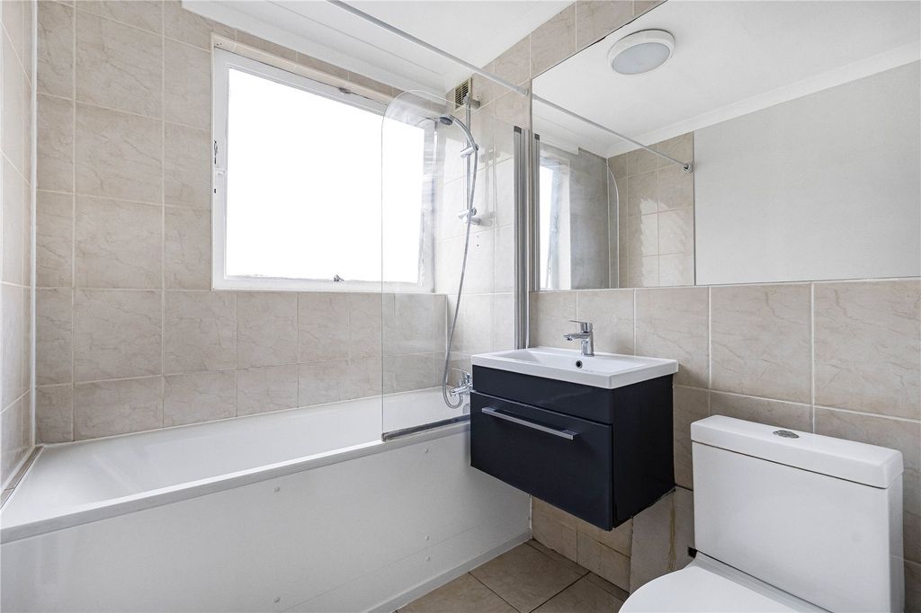 Carlton Drive, London SW15, 3 bed maisonette for sale, £450,000 ...