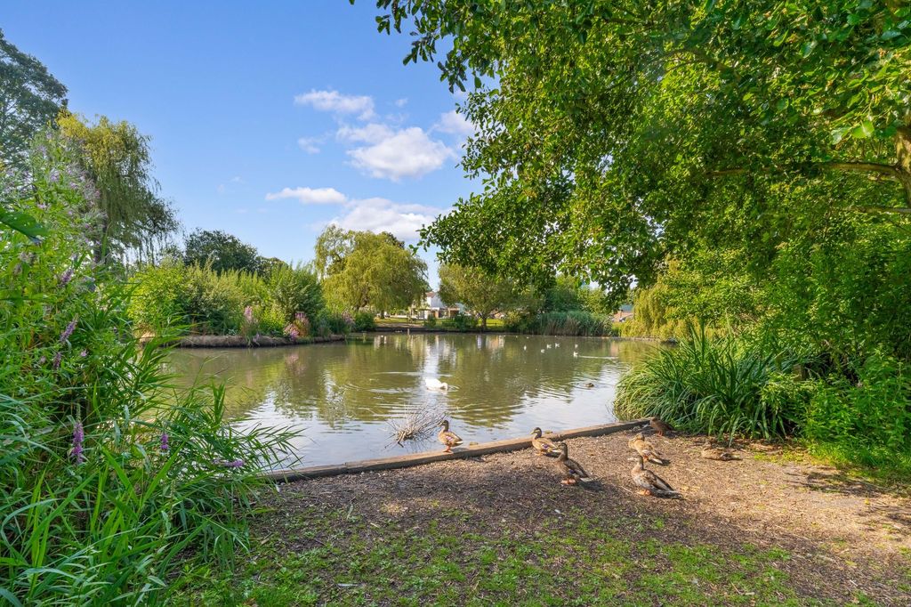 Ham Common, Richmond TW10, 3 bed terraced house for sale, £650,000 ...