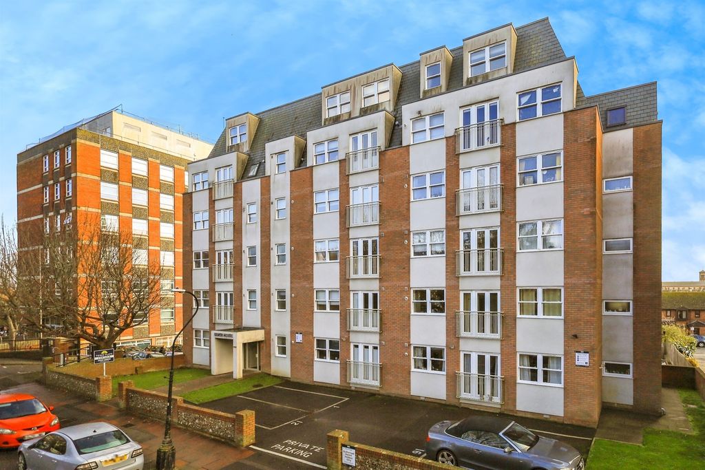 St. Leonards Road, Eastbourne BN21, 1 bed flat for sale, £155,000 ...