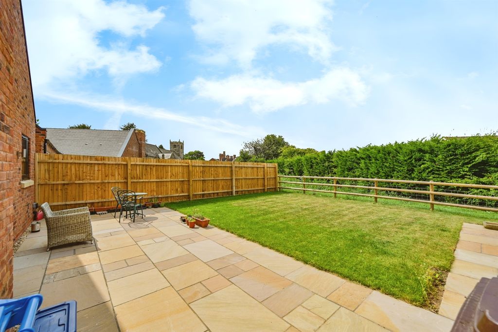 Church Croft, Mickleover, Derby DE3, 3 bed detached bungalow for sale ...