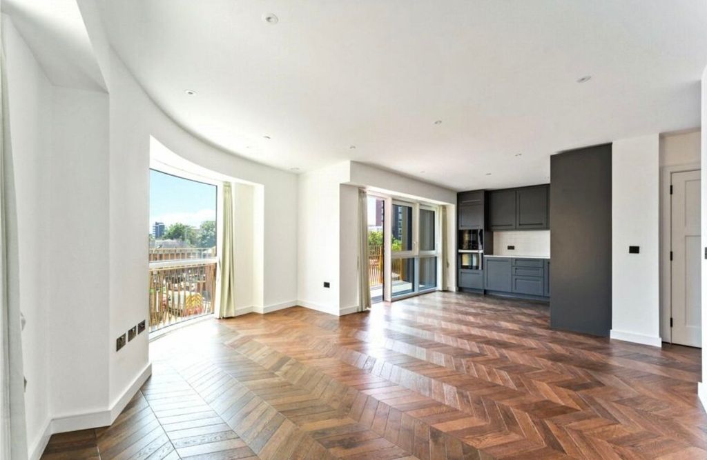 Brook Street, Kingston Upon Thames KT1, 2 bed flat to rent - 70600581 ...