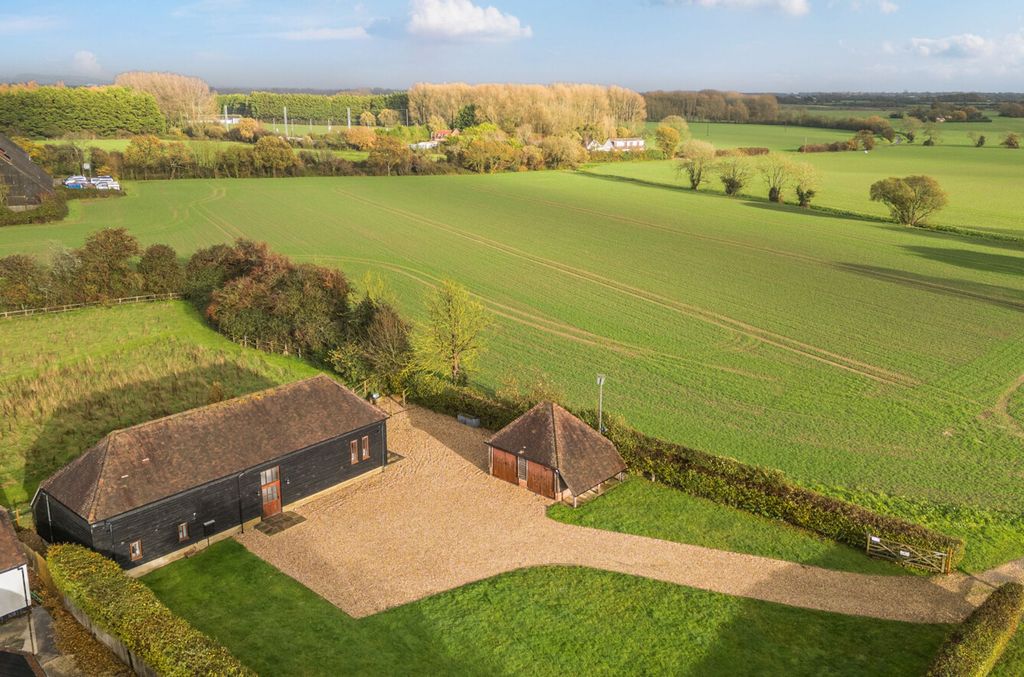 Chichester Road, Sidlesham Common PO20, 3 bed barn conversion for sale ...
