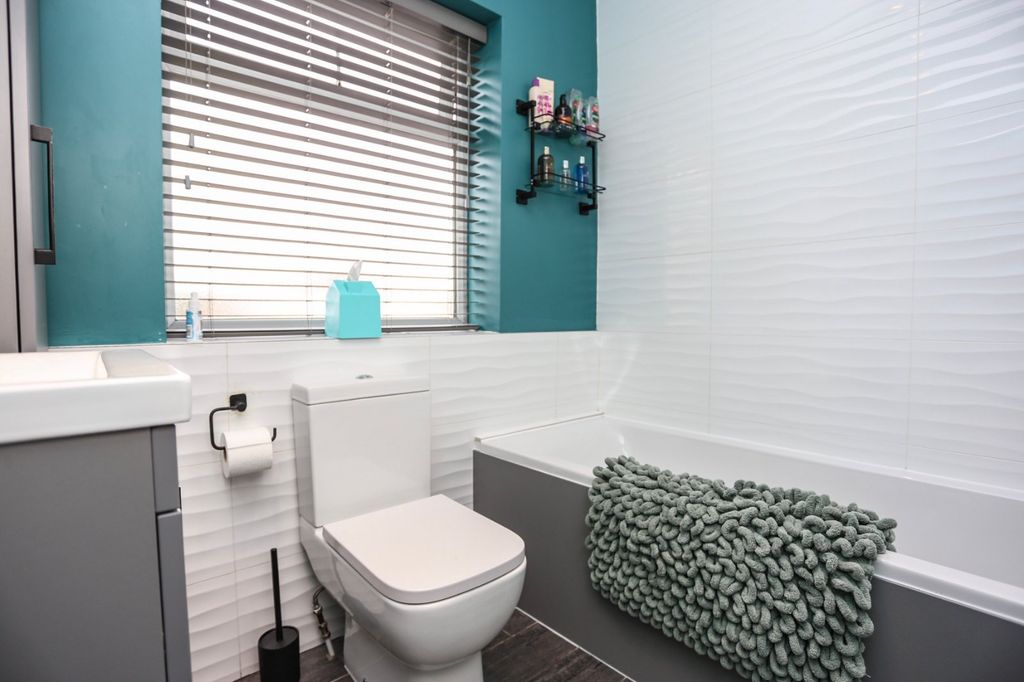 Bankfield Avenue, Heaton Norris, Stockport SK4, 3 bed semi-detached ...