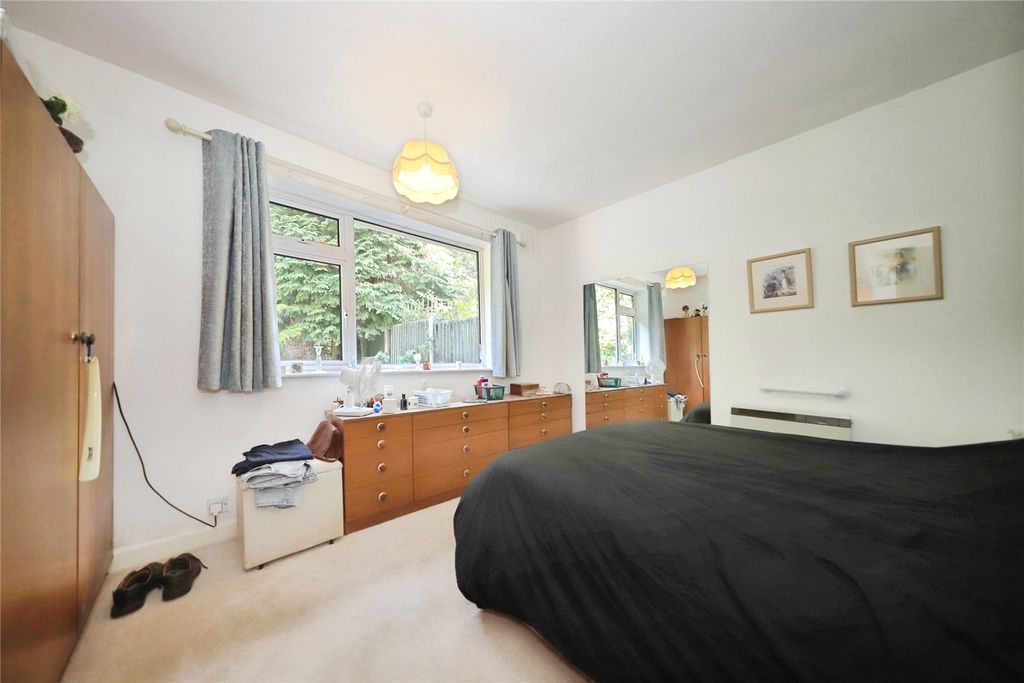 The Crescent, Cookley, Kidderminster, Worcestershire DY10, 3 bed ...