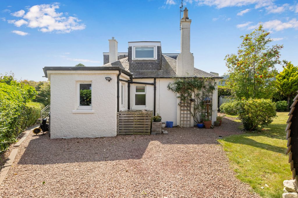 13 Strachan Gardens, Blackhall, Edinburgh EH4, 4 bed semi-detached ...