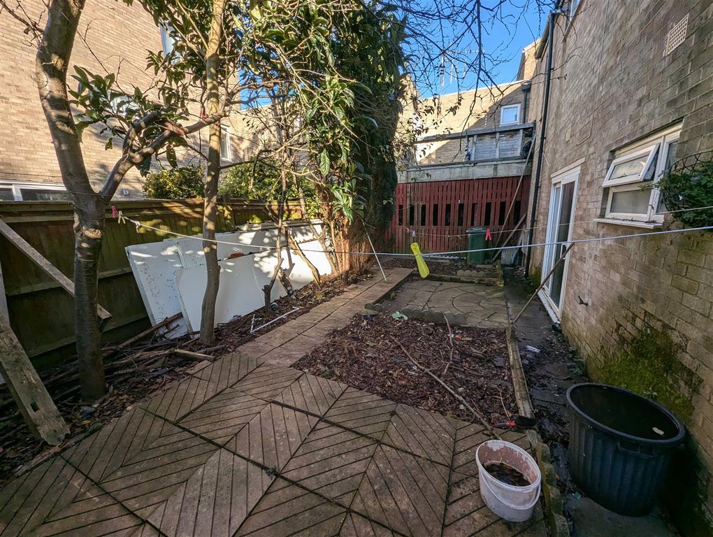 Blenheim Walk, Corby NN18, 5 bed terraced house for sale, £200,000 ...