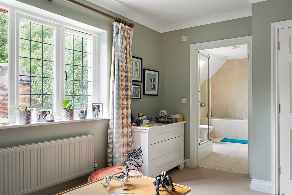 Pickhurst Road, Chiddingfold, Godalming, Surrey GU8, 7 bed detached ...