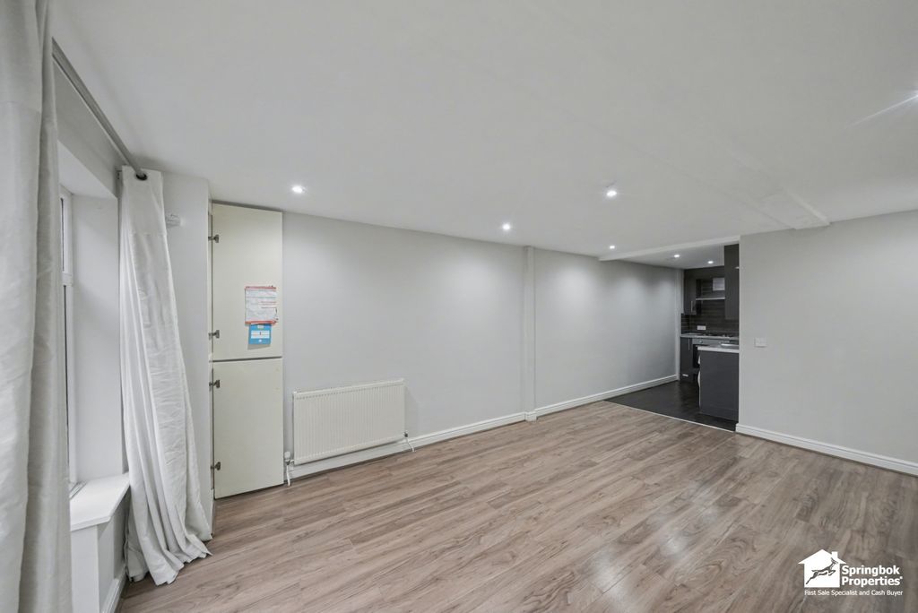 Vallance Road, Tower Hamlets, London, Greater London E1, 1 bed flat for ...
