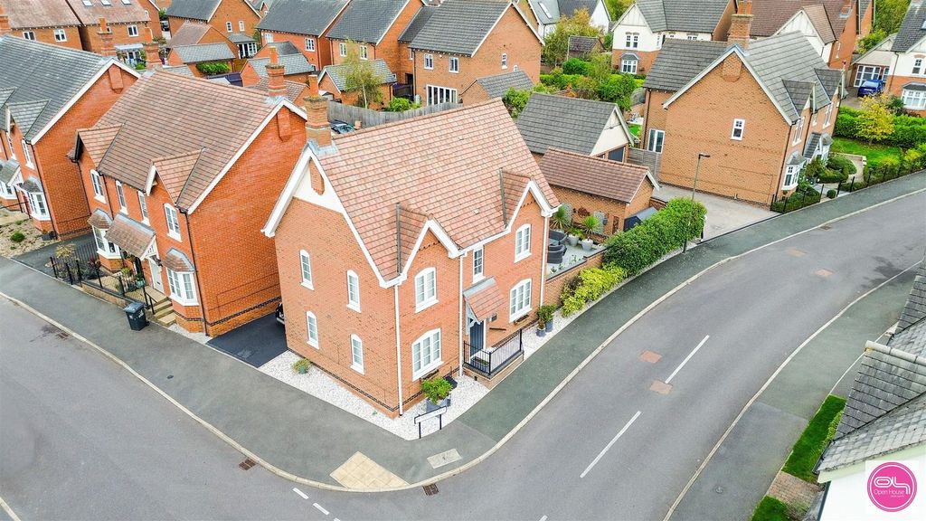 Reading Avenue, Church Gresley DE11, 3 bed detached house for sale, £ ...