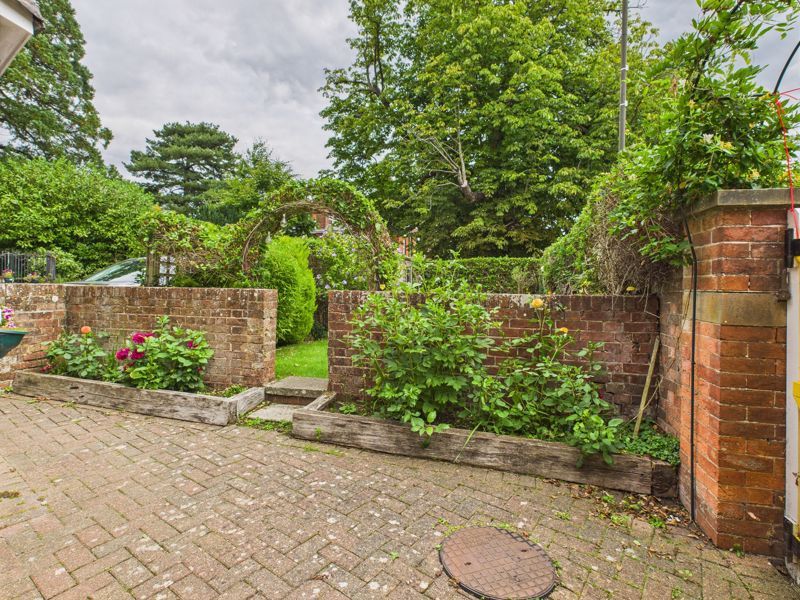 Lower Green Road, Pembury TN2, 3 bed link detached house for sale ...