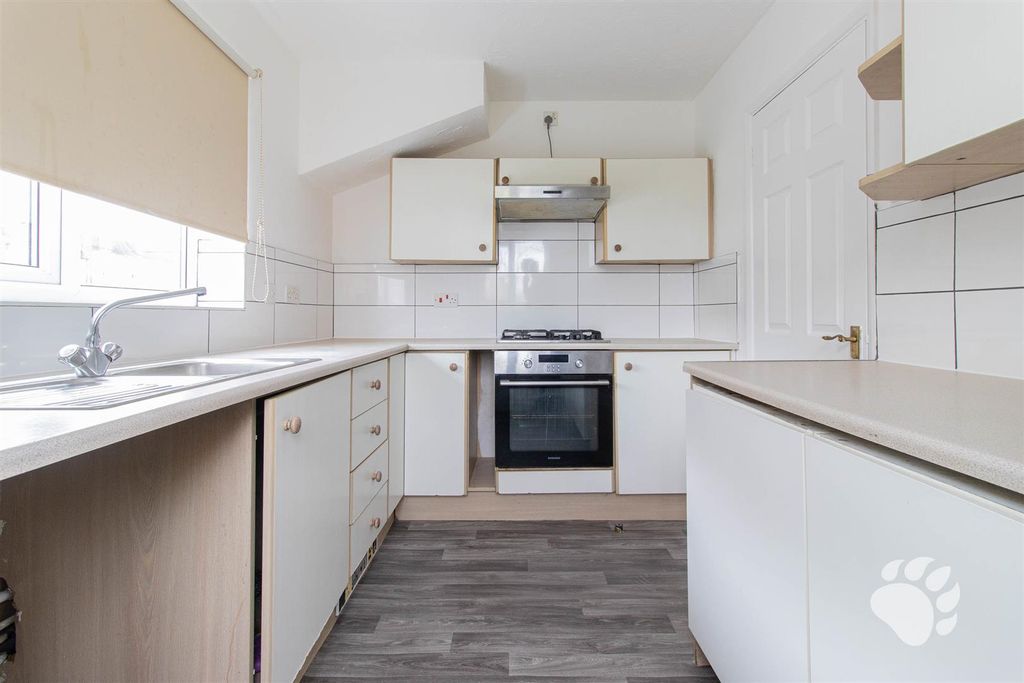 Nightingales, Langdon Hills SS16, 4 bed link detached house for sale, £ ...