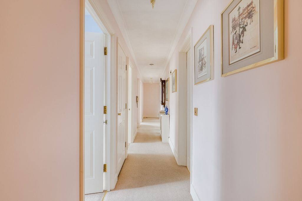 Asquith House, Guessens Road, Welwyn Garden City, Hertfordshire AL8, 2 ...