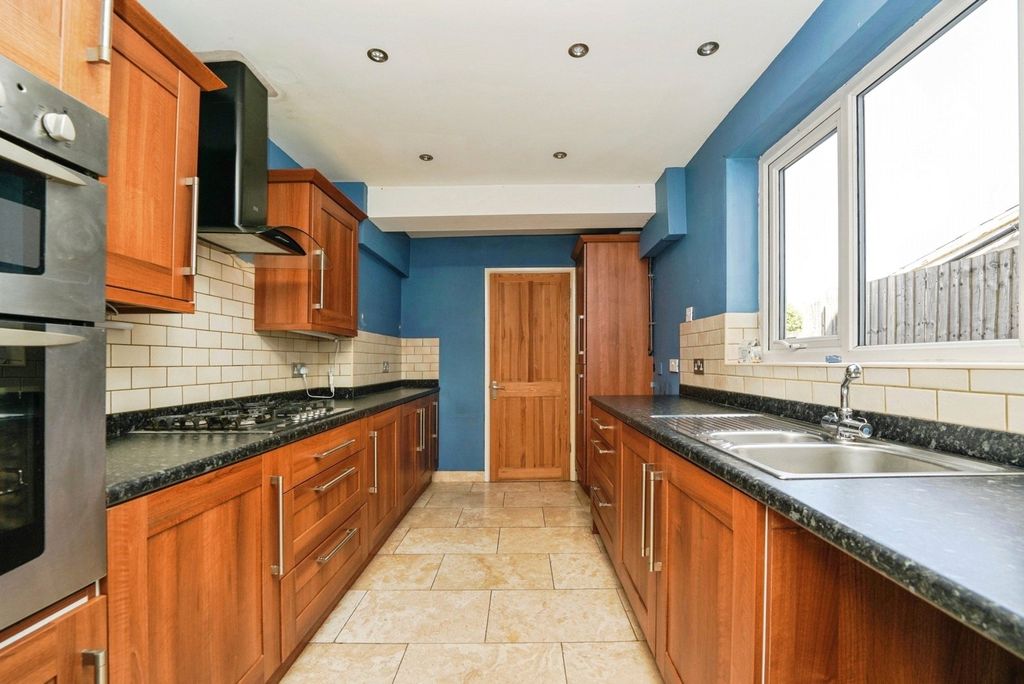 Hanman Road, Gloucester, Gloucestershire GL1, 3 bed terraced house for ...