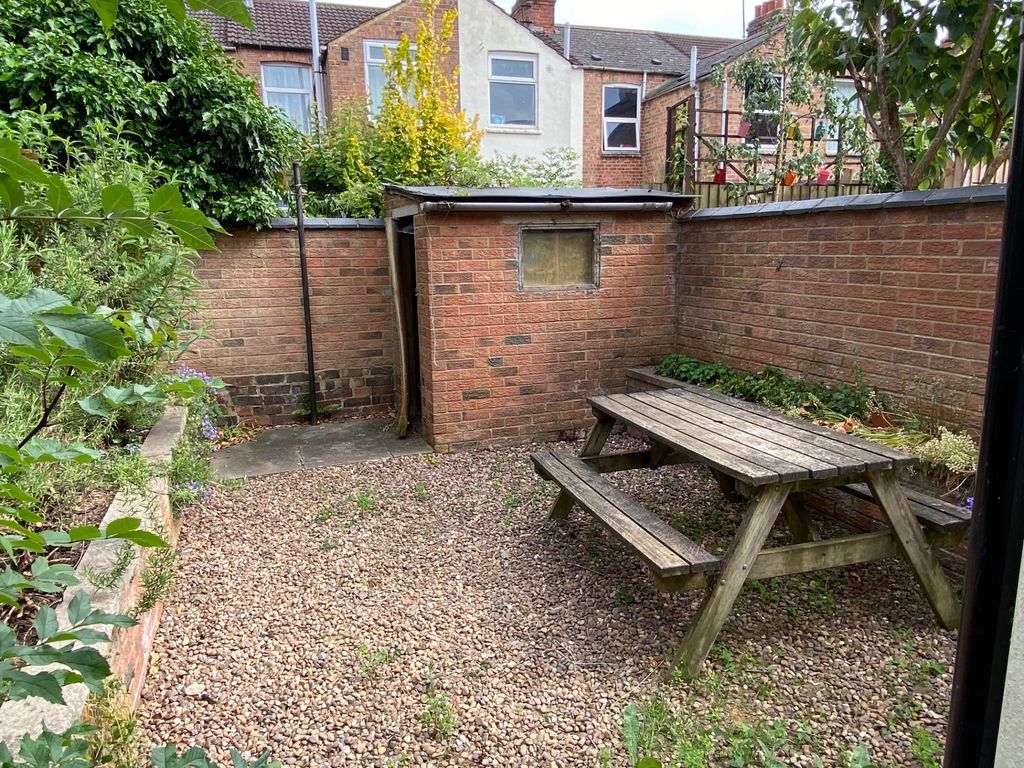 Sharman Road, St James NN5, 3 bed terraced house for sale, £179,995 ...