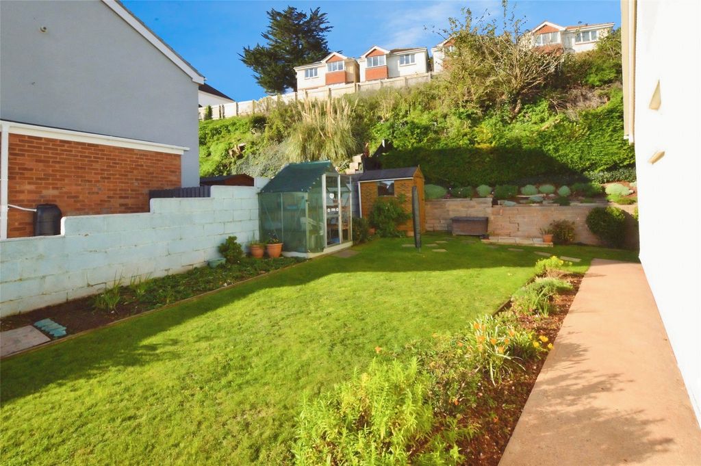 Velland Avenue, Watcombe Park, Torquay, Devon TQ2, 2 bed bungalow for ...